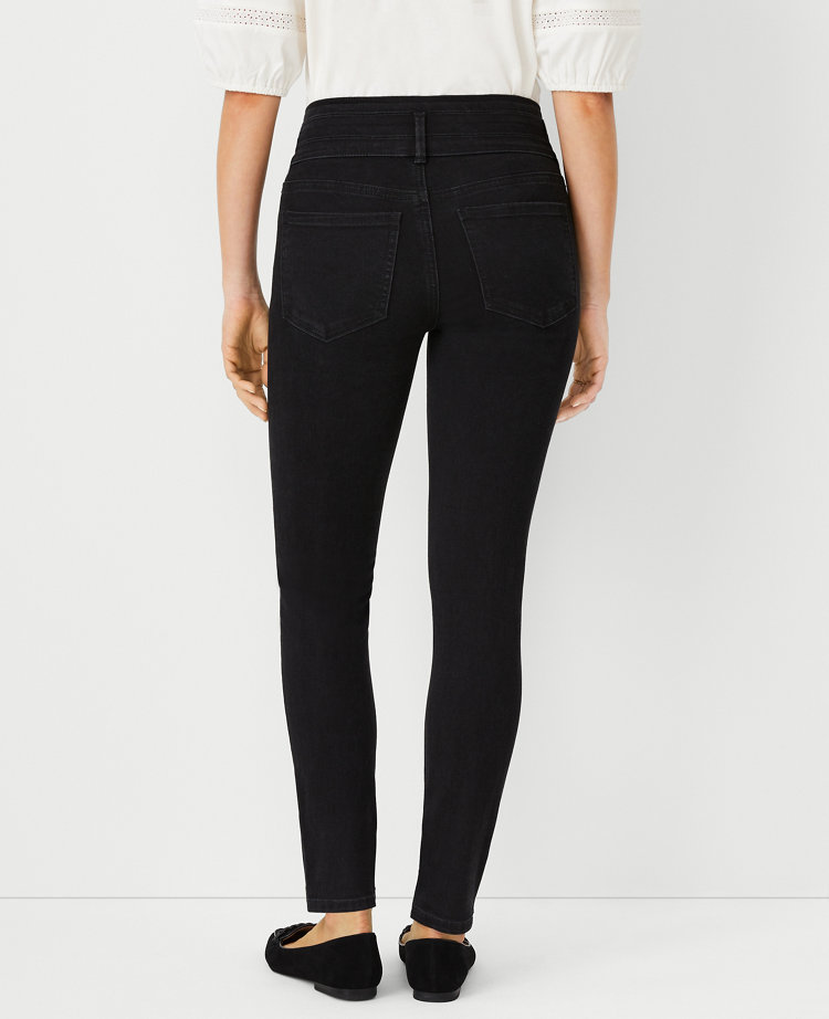 Petite Curvy Sculpting Pocket High Rise Skinny Jeans in Jet Black Wash