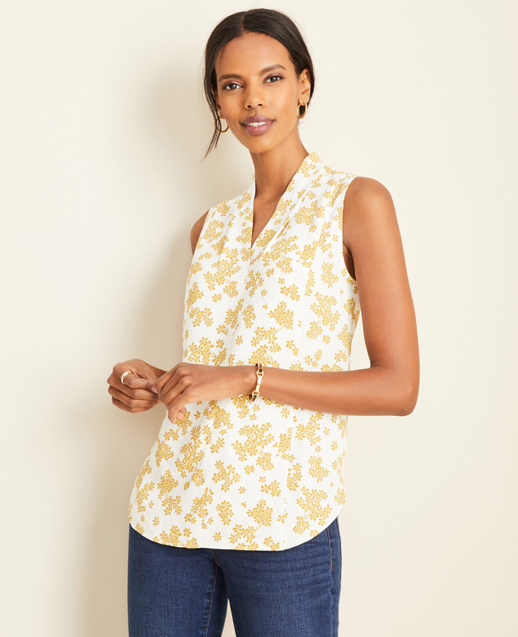 Petite Petaled Overlapped V-Neck Shell