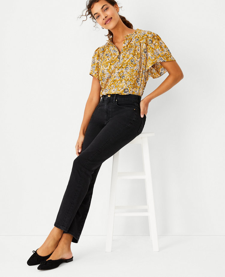 Sculpting Pocket High Rise Boot Crop Jeans in Washed Black