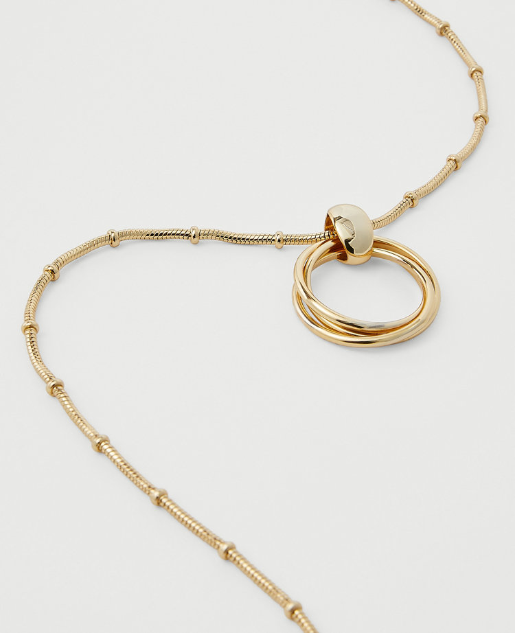 Twisted Loop Pendant Necklace
