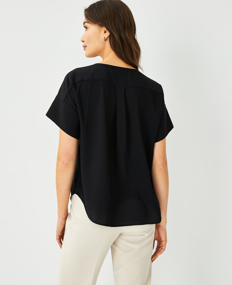 Petite Seamed Split Neck Popover