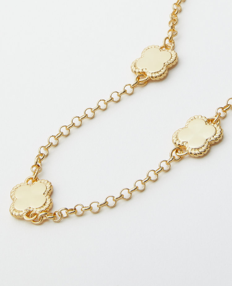 Twisted Clover Station Necklace