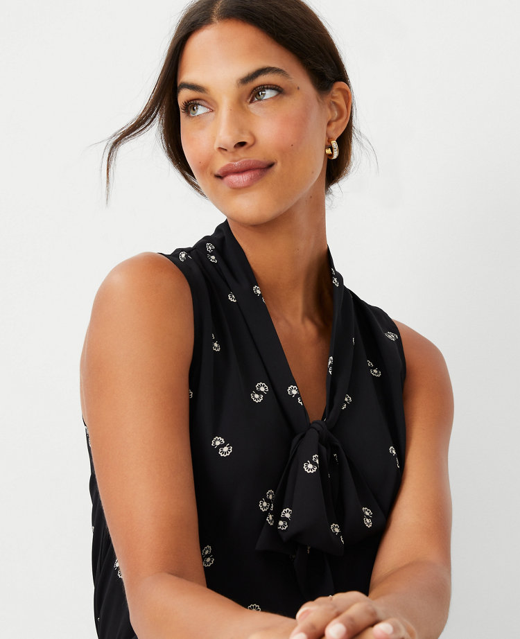 Petite Floral Bow Neck Shell