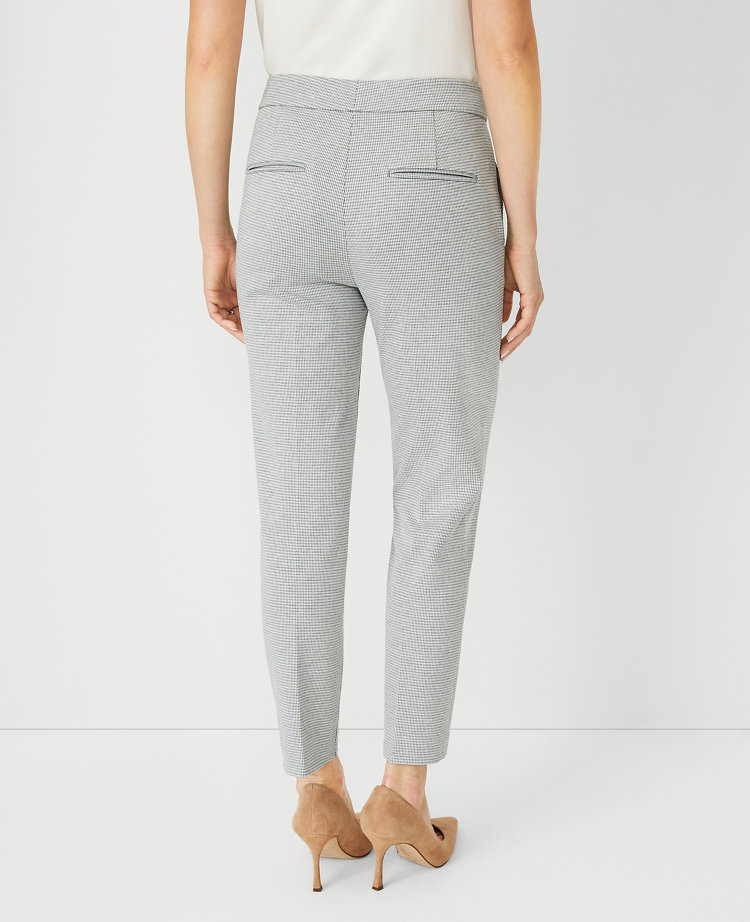 The Eva Ankle Pant in Houndstooth Knit - Curvy Fit