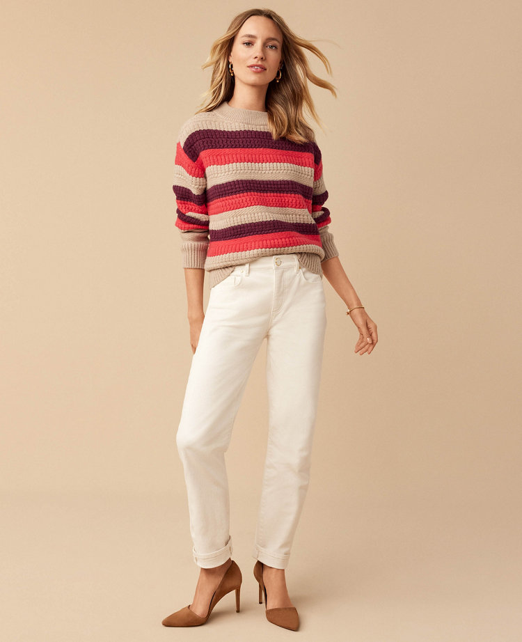 Sculpting Pocket Mid Rise Tapered Jeans in Ivory
