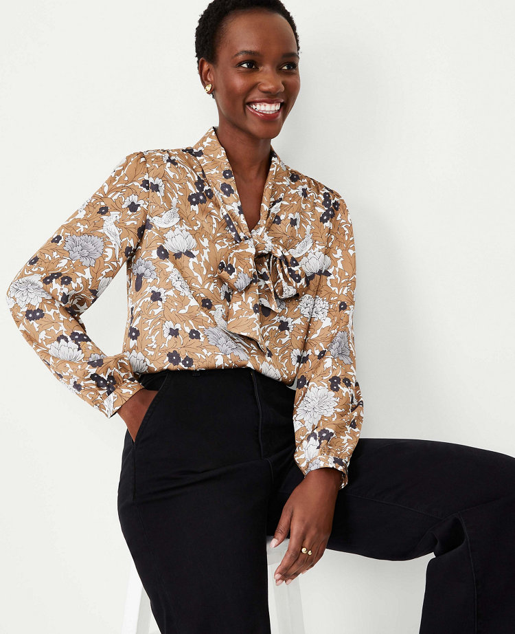 Petite Floral V-Neck Bow Blouse