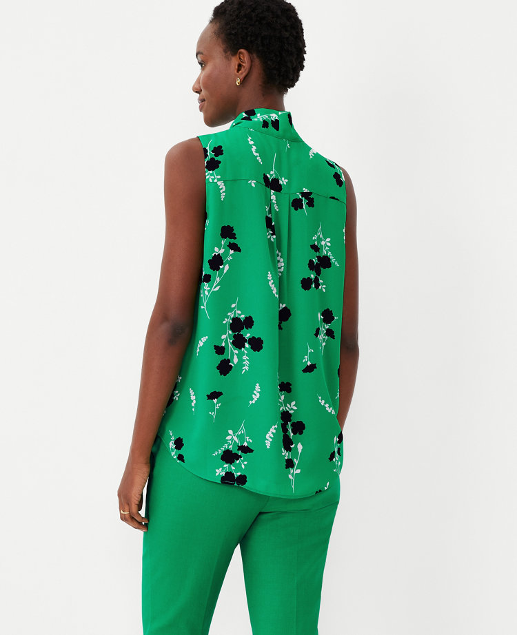 Floral Bow Neck Shell