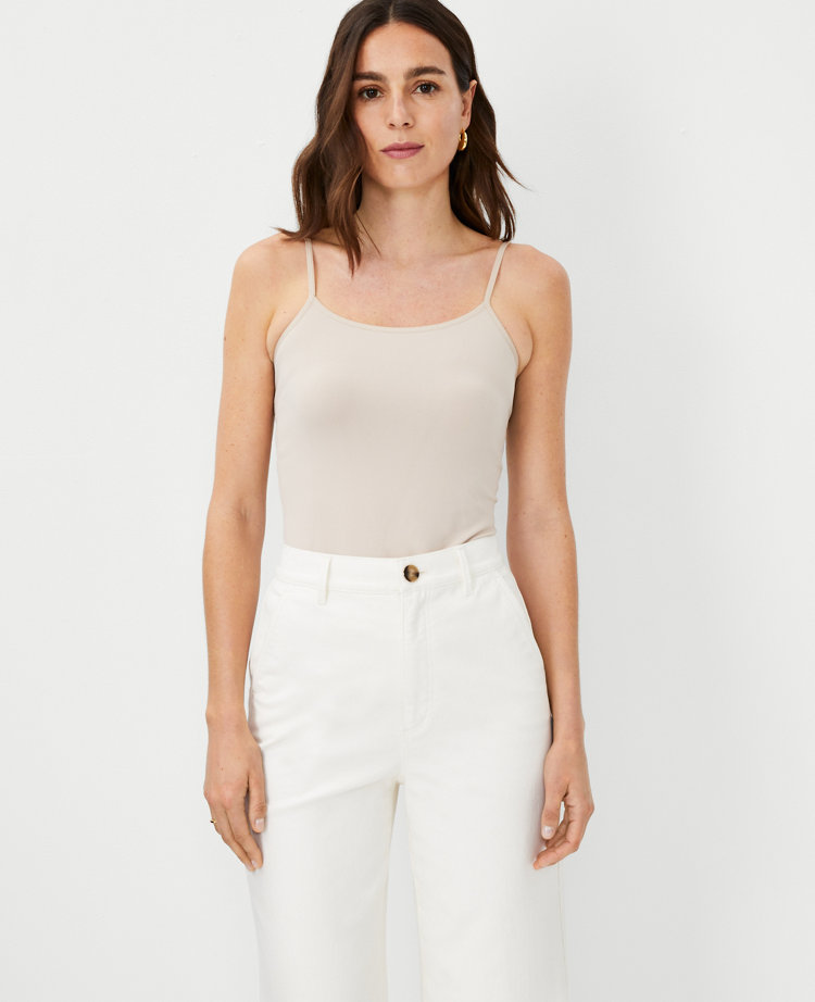 Modern Seamless Scoop Neck Cami