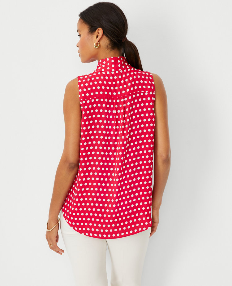 Dotted Bow Neck Shell