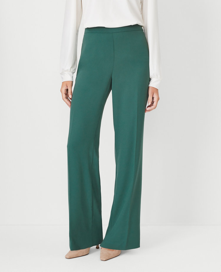 The Petite Side Zip Straight Pant in Crepe