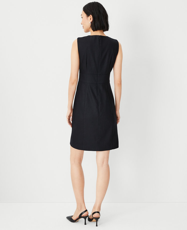 The Seamed Fitted Shift Dress In Linen Twill