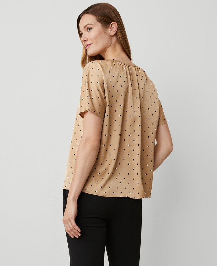 Diamond Shadow Shirred Keyhole Top