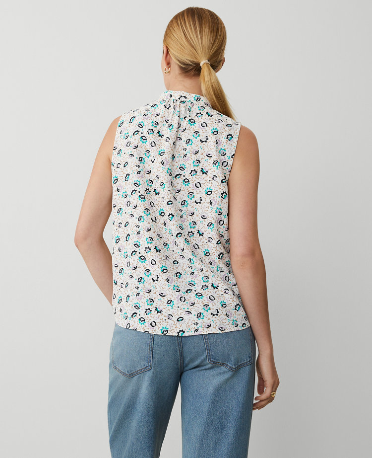 Floral Keyhole Popover