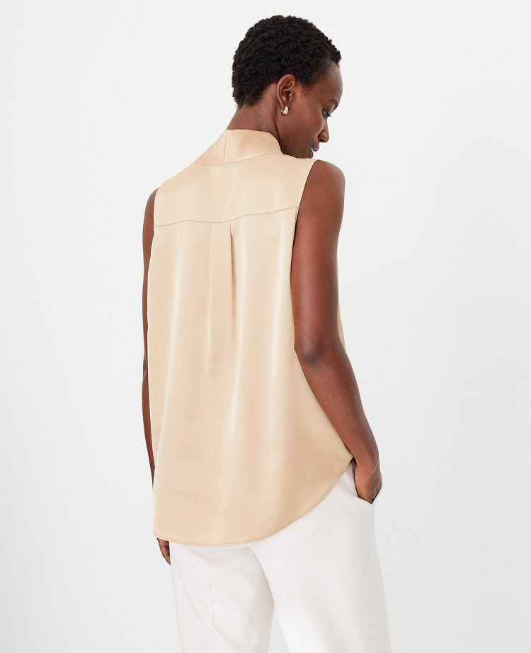 Bow V-Neck Shell