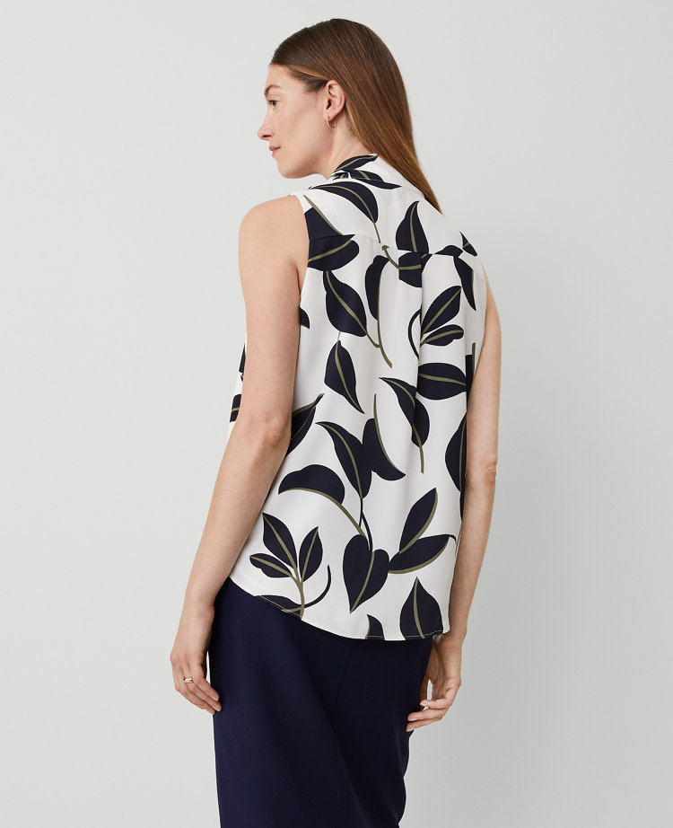 Leaves Bow Tie Neck Shell