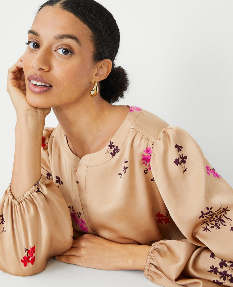 Floral Split Neck Popover