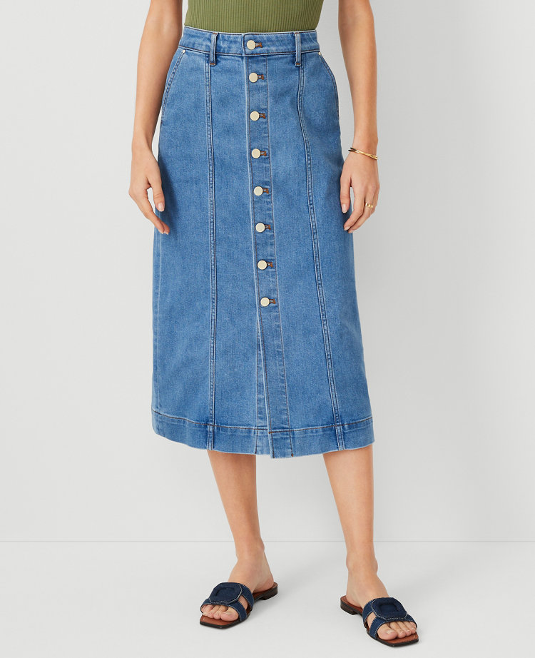 AT Weekend Denim Shank Front Boot Skirt in Luxe Medium Wash