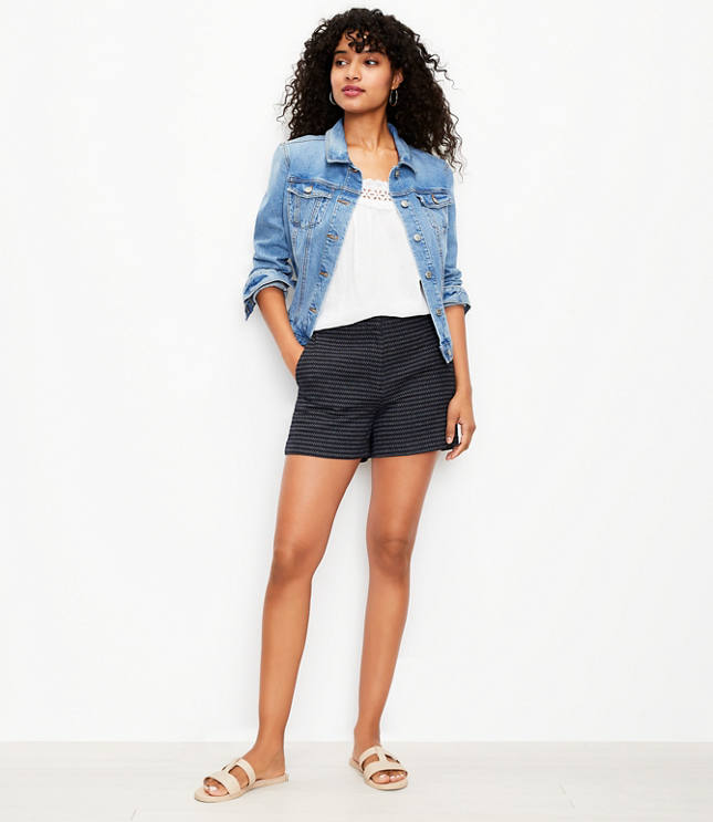 Structured Shorts in Texture