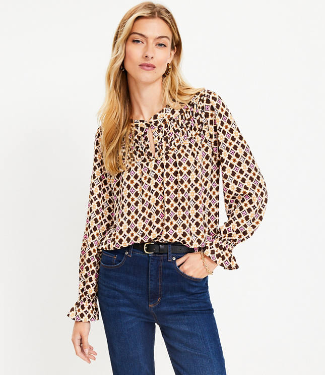 Petite Floral Ruched Yoke Ruffle Cuff Blouse
